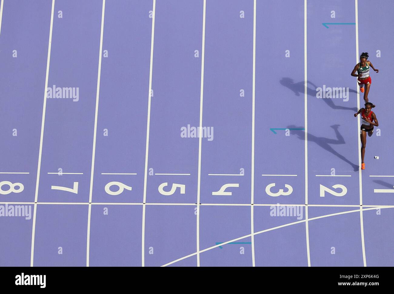 Paris, France. 4th Aug, 2024. Sembo Almayew (up) of Ethiopia and ...