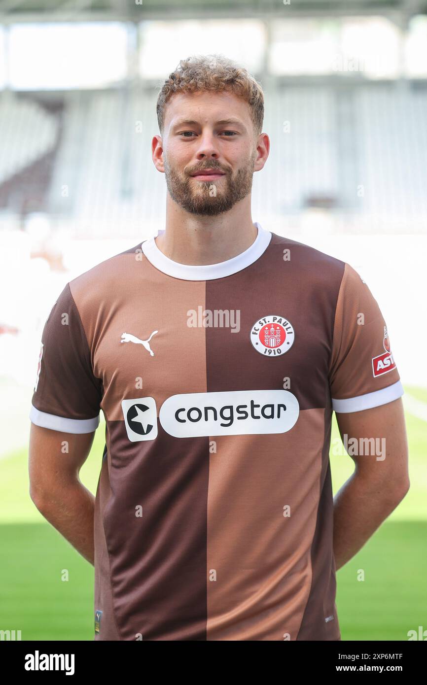 Carlo boukhalfa hi-res stock photography and images - Alamy