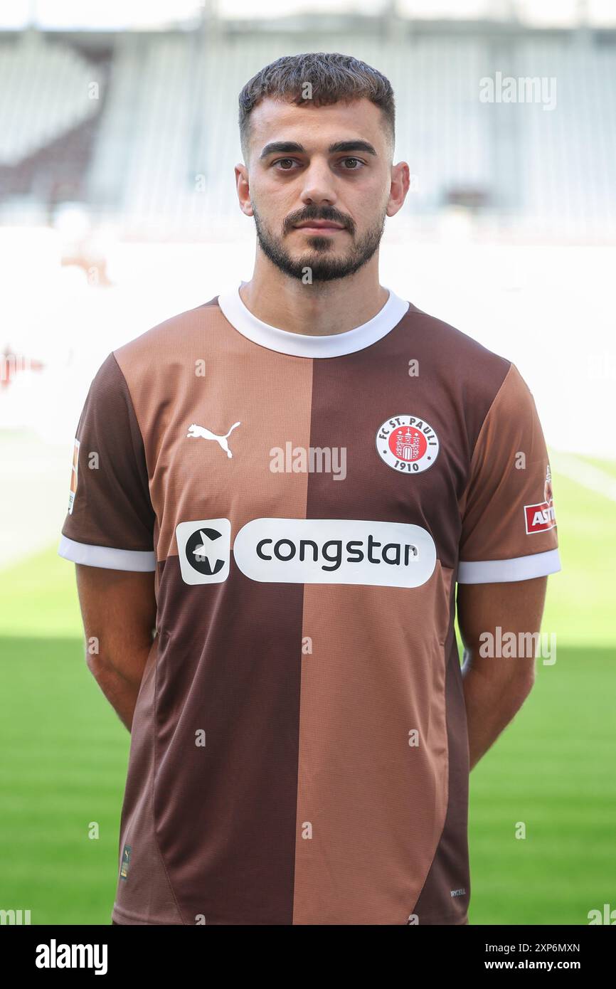 Daniel sinani hi-res stock photography and images - Alamy