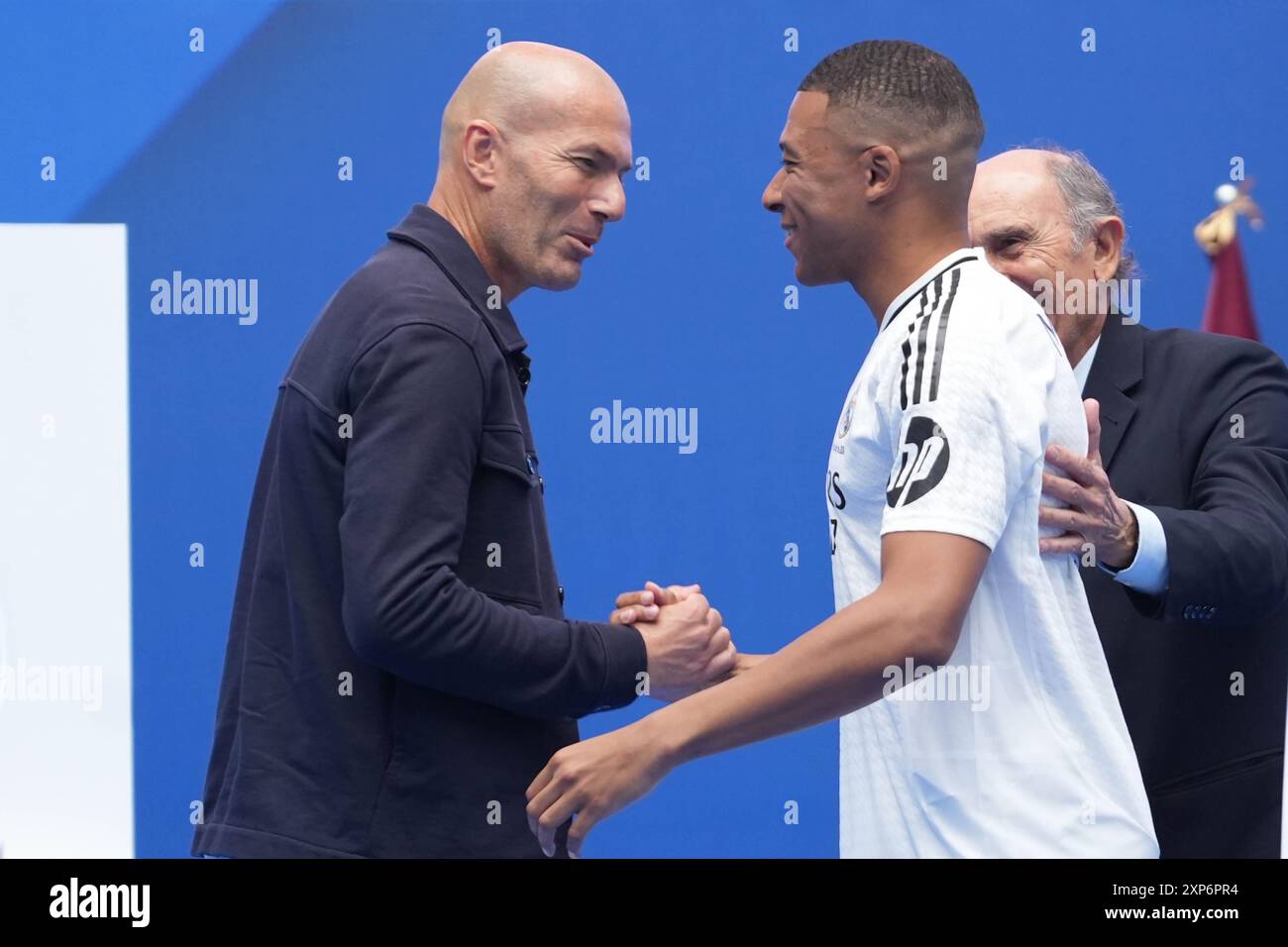 Zinedine Zidane AND Honorary President of Real Madrid Jose MARTINEZ ...