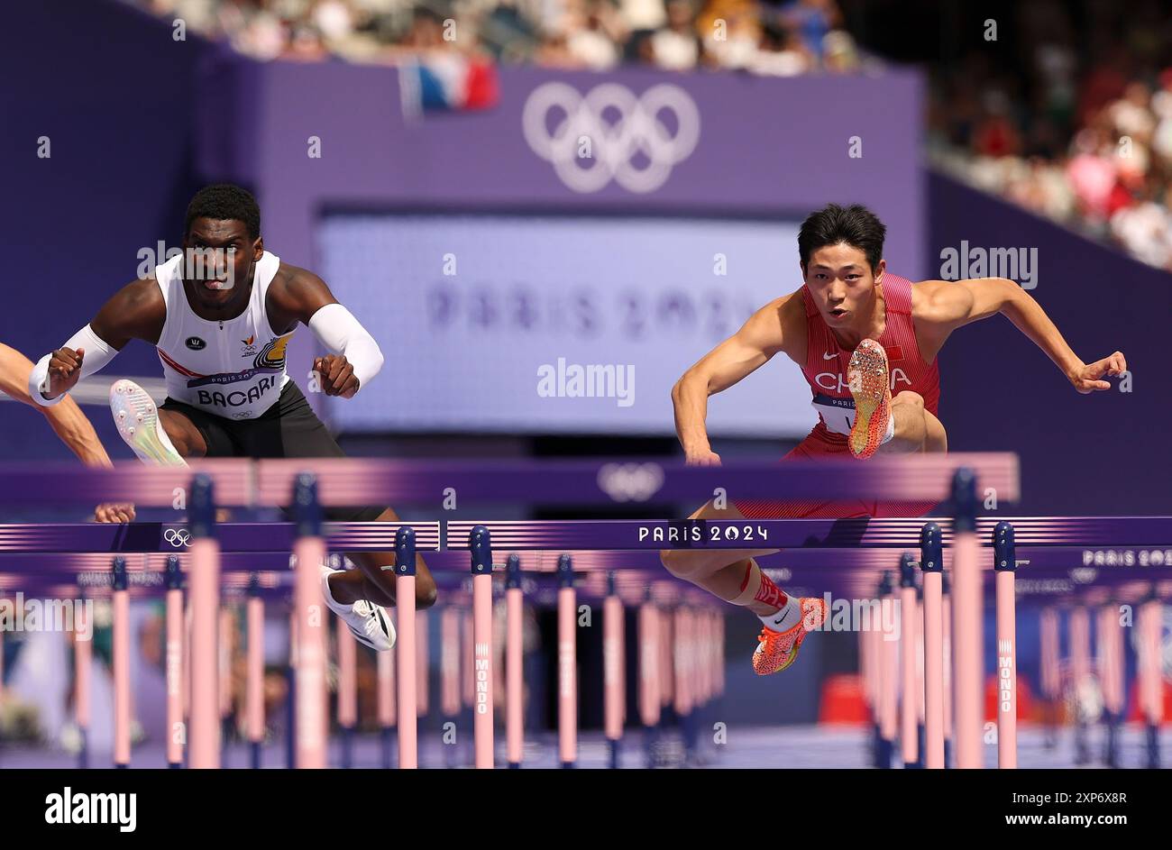 Paris, France. 4th Aug, 2024. Liu Junxi (R) of China and Elie Bacari of Belgium compete during ...