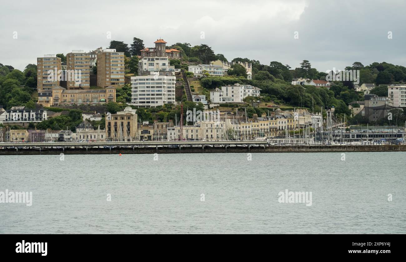 Long range lens hi-res stock photography and images - Alamy