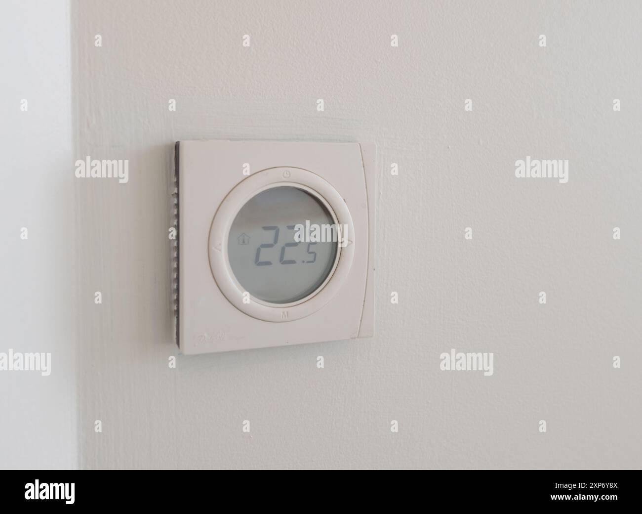 Temperature information hi-res stock photography and images - Alamy