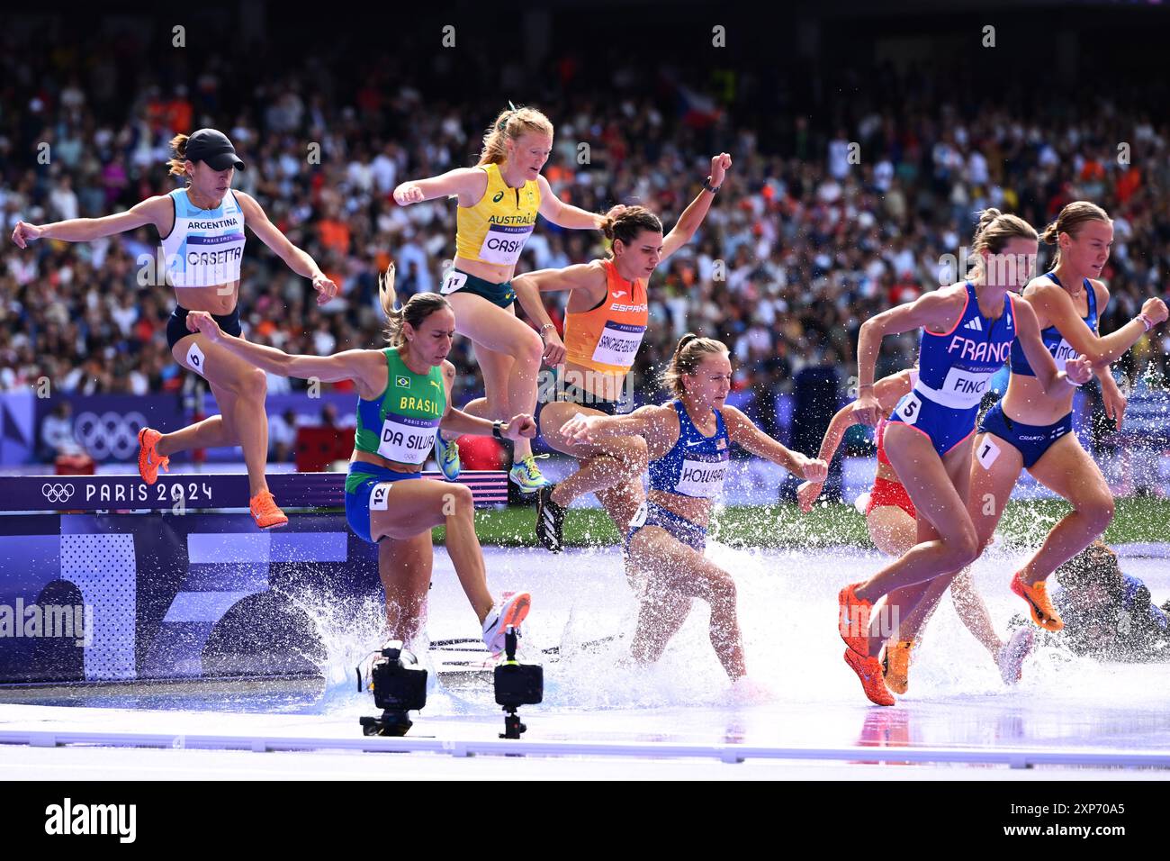 Saint Denis, France. 04th Aug, 2024. Australian steeplechaser Amy ...