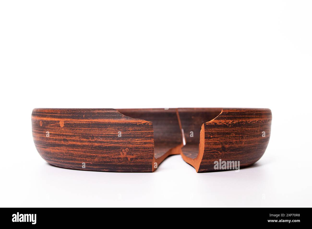 Broken white dinner plate Cut Out Stock Images & Pictures - Alamy