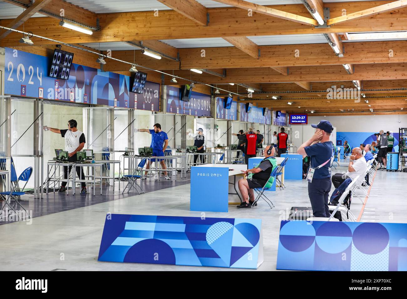 Chateauroux, France. 4th Aug, 2024. Athletes compete during the 25m ...