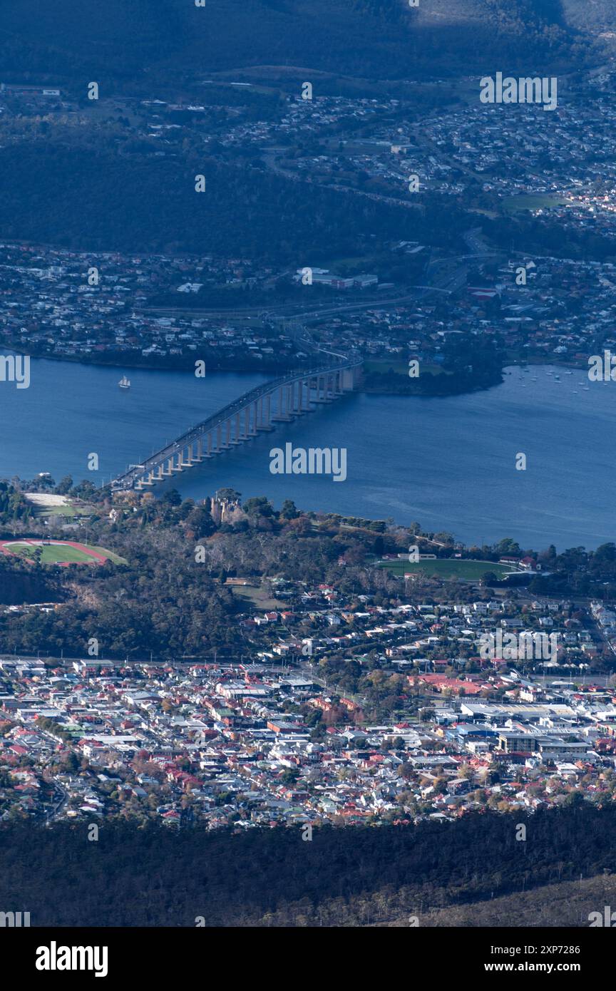 Panorama views of the Tasman Bridge across the River Derwent at Montagu ...