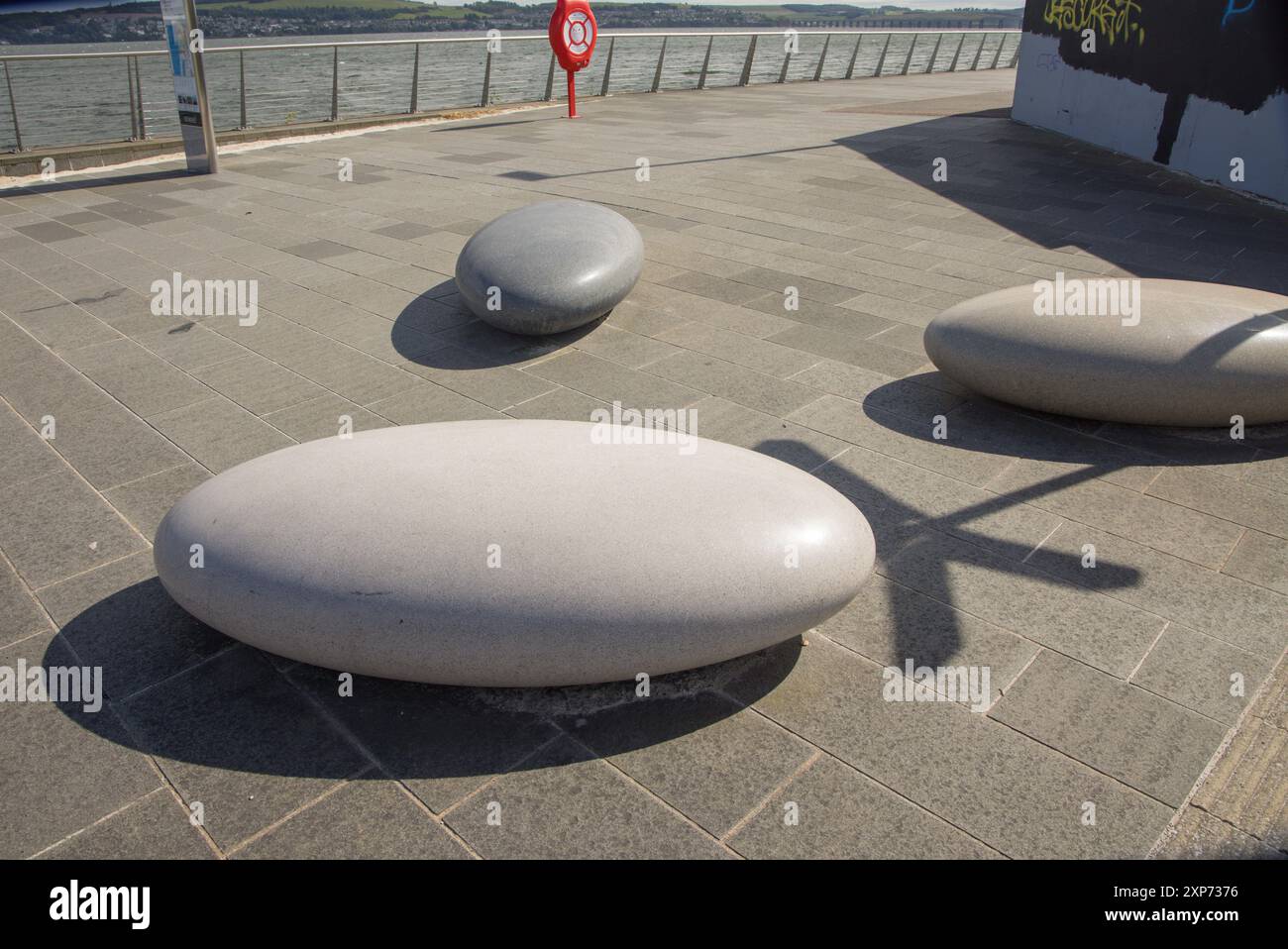 Sculptural seats hi-res stock photography and images - Alamy