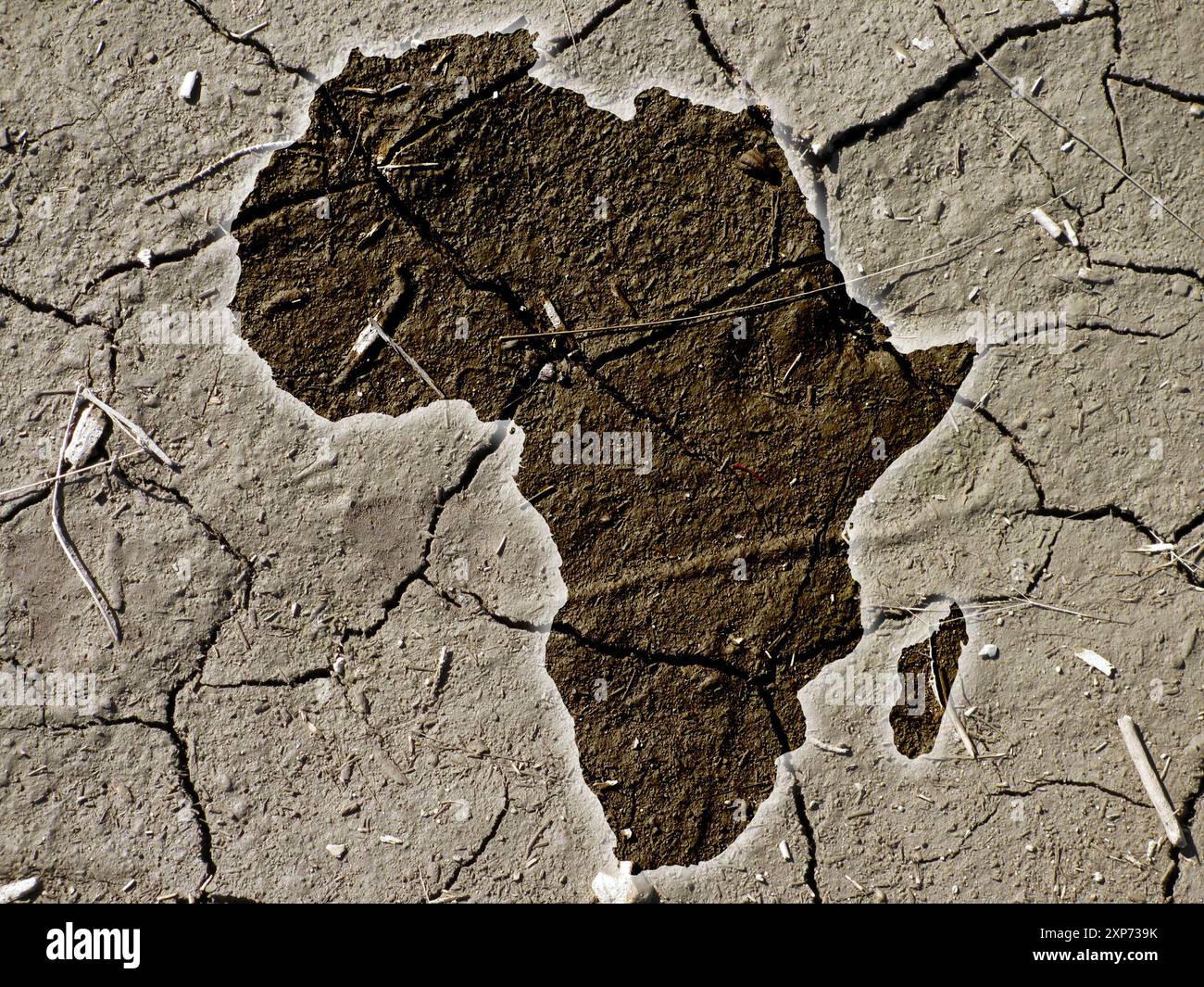 Drying surface crack on soil hi-res stock photography and images - Alamy