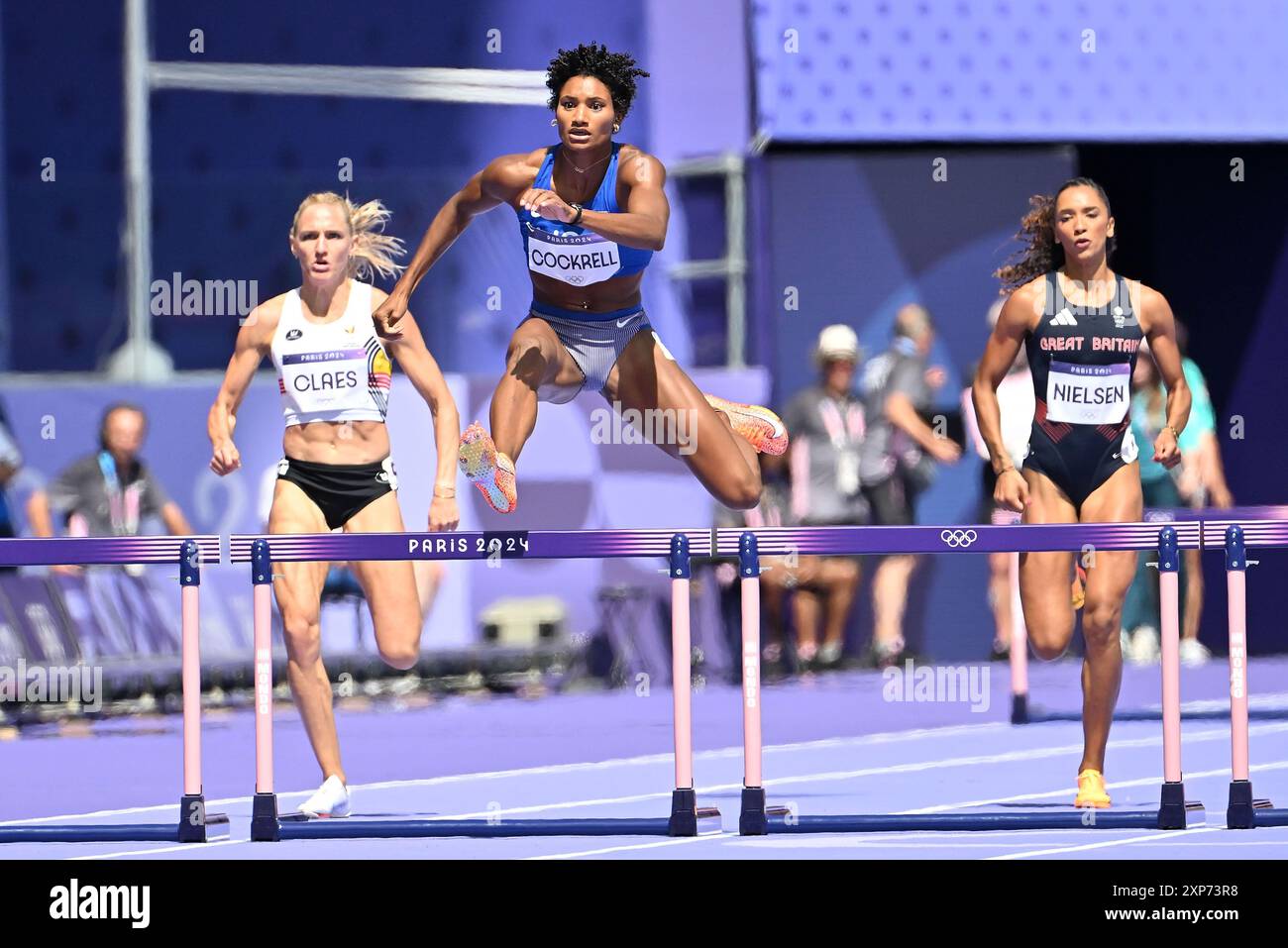 Paris, France. 4th Aug, 2024. Anna Cockrell (C) of the United States ...