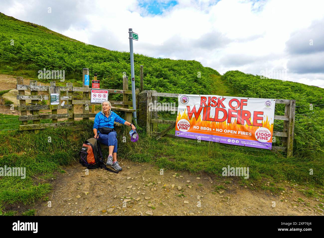 sign, signs, warning about fires,The Peak District, National Park, the ...