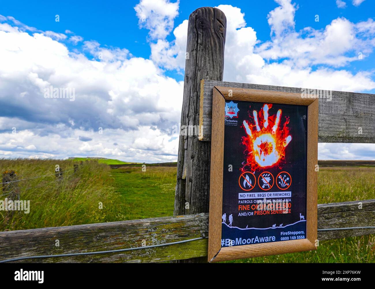 sign, signs, warning about fires,The Peak District, National Park, the ...