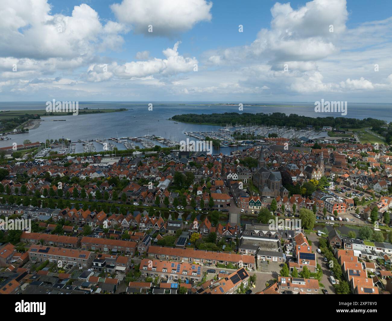 Monnickendam, North Holland, The Netherlands, historic dutch village ...