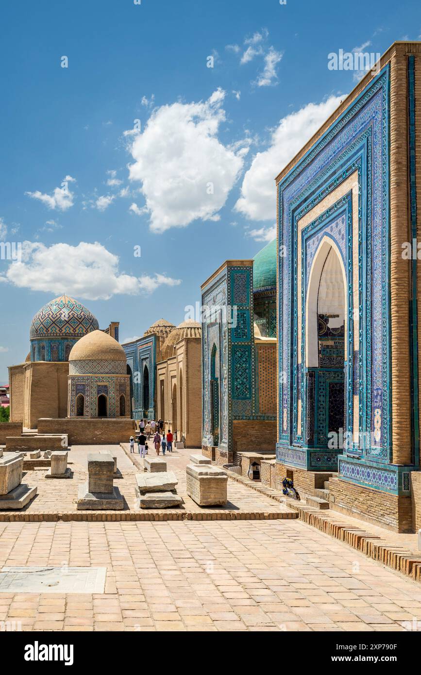 Samarkand uzbekistan mausoleum mausoleums hi-res stock photography and ...