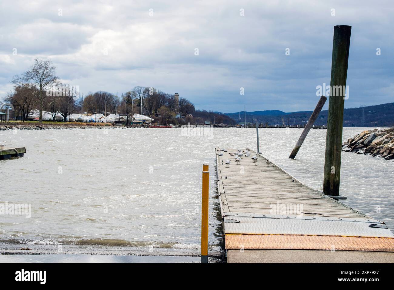 Pier into Hudson River Small Harboyr Pier leading into the Hudson River ...