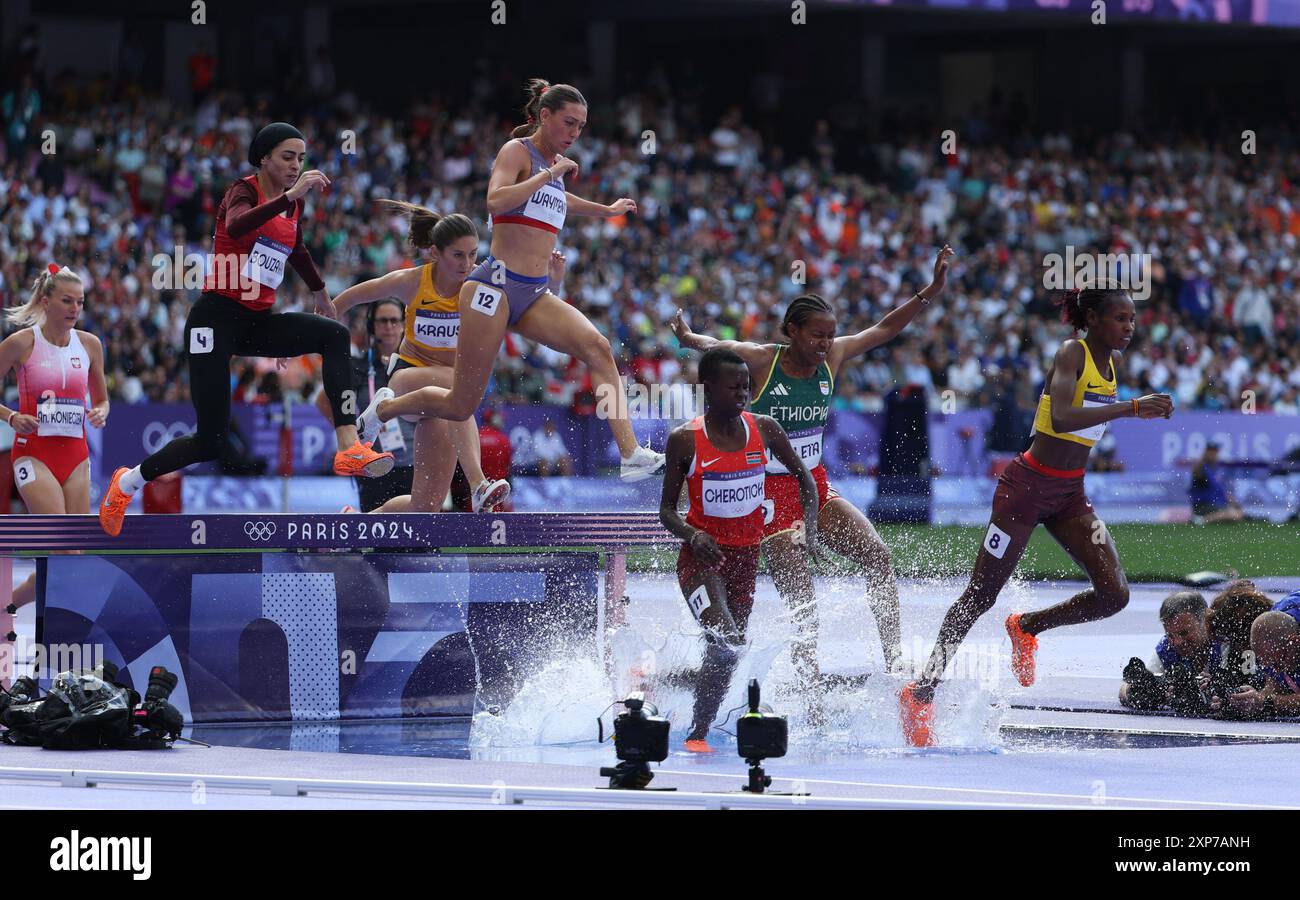 Paris, Ile de France, France. 4th Aug, 2024. Perth Chemutai #8 (UGA ...