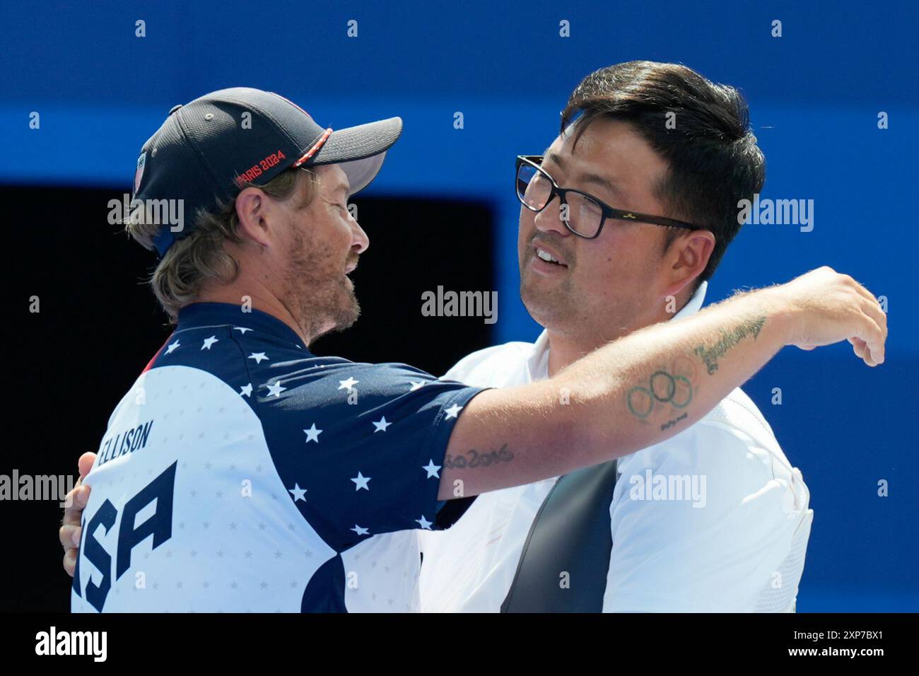 Gold medalist South Korea's Kim Woo-jin, right, and silver medalist ...