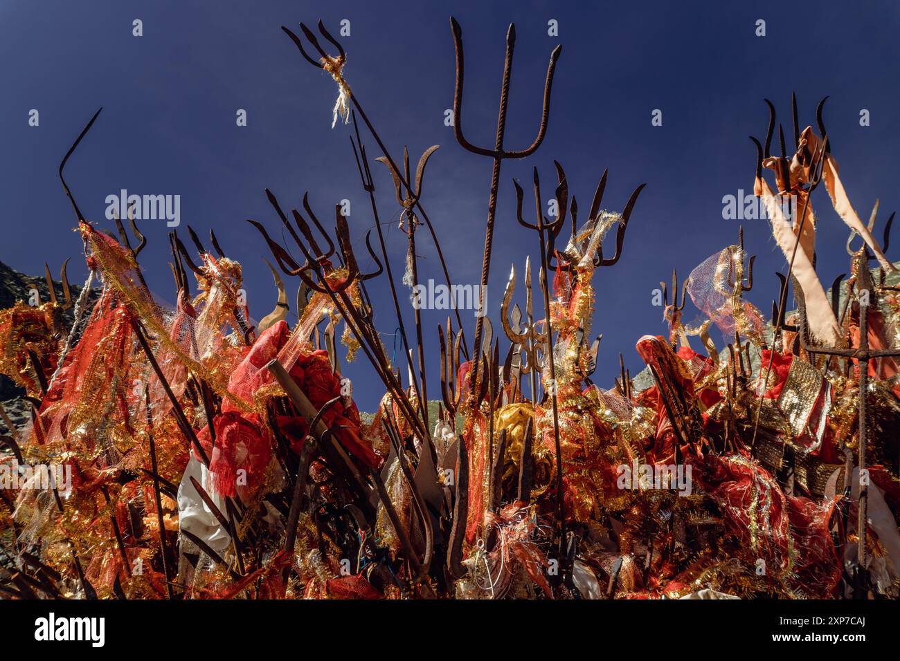 July25th2024, Himachal Pradesh, India. Religious red cloths (chunri ...