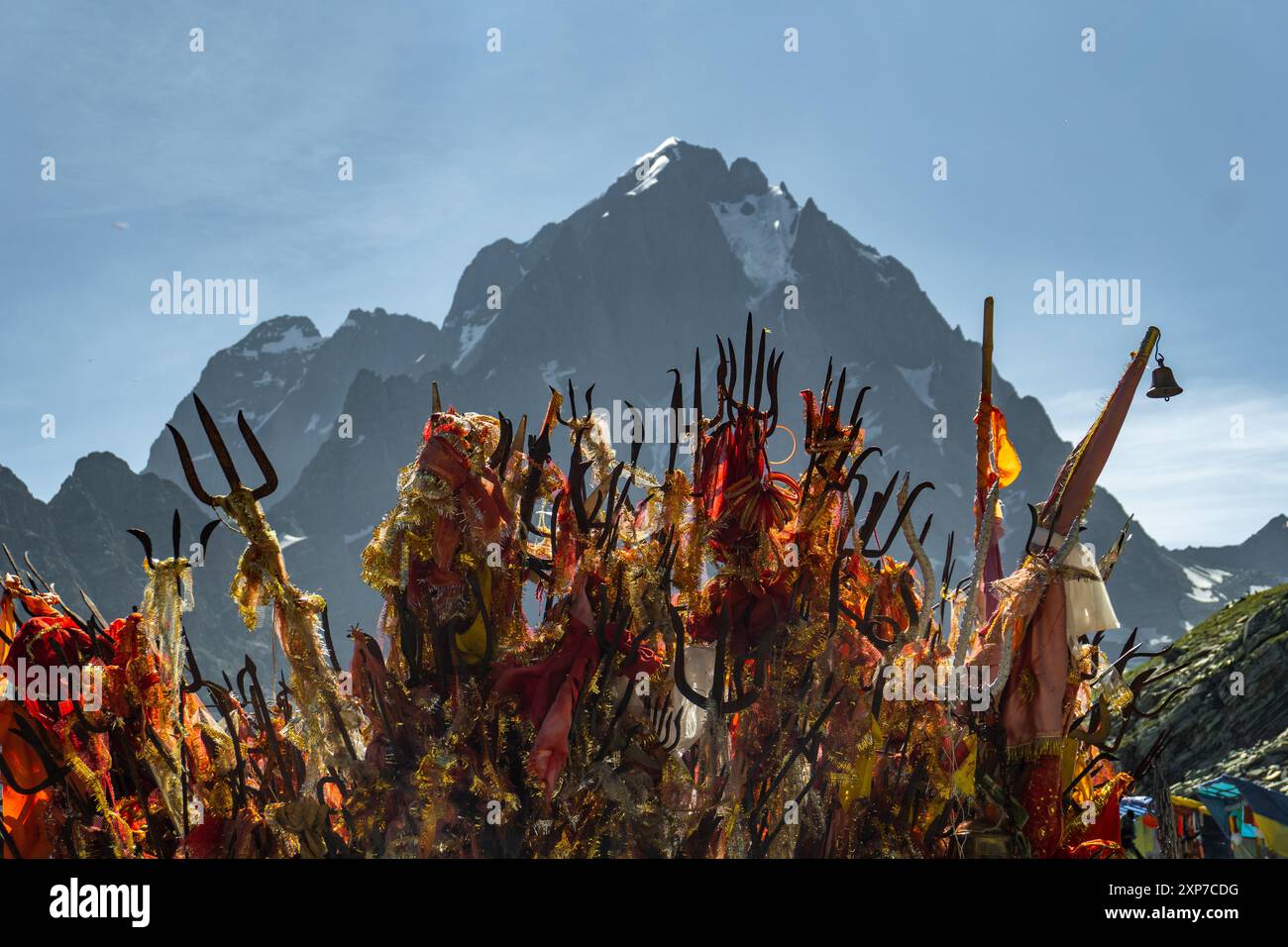 July25th2024, Himachal Pradesh, India. Religious red cloths (chunri ...