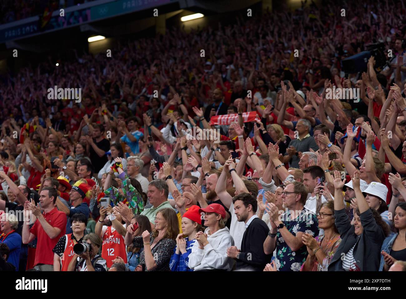 Lille, France. 4th Aug, 2024. Spectators celebrate after the women's ...