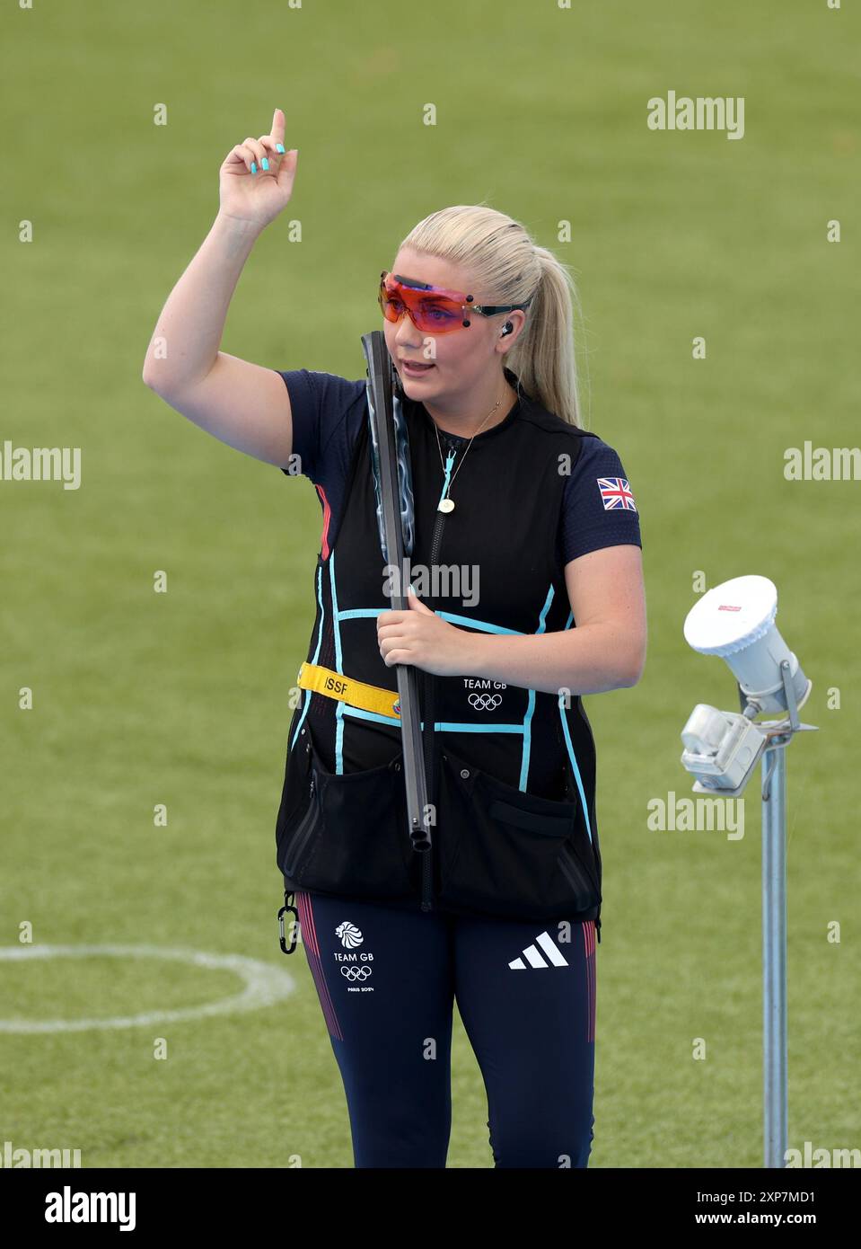 Great Britain's Amber Rutter appeals for a hit in the shoot-out during ...