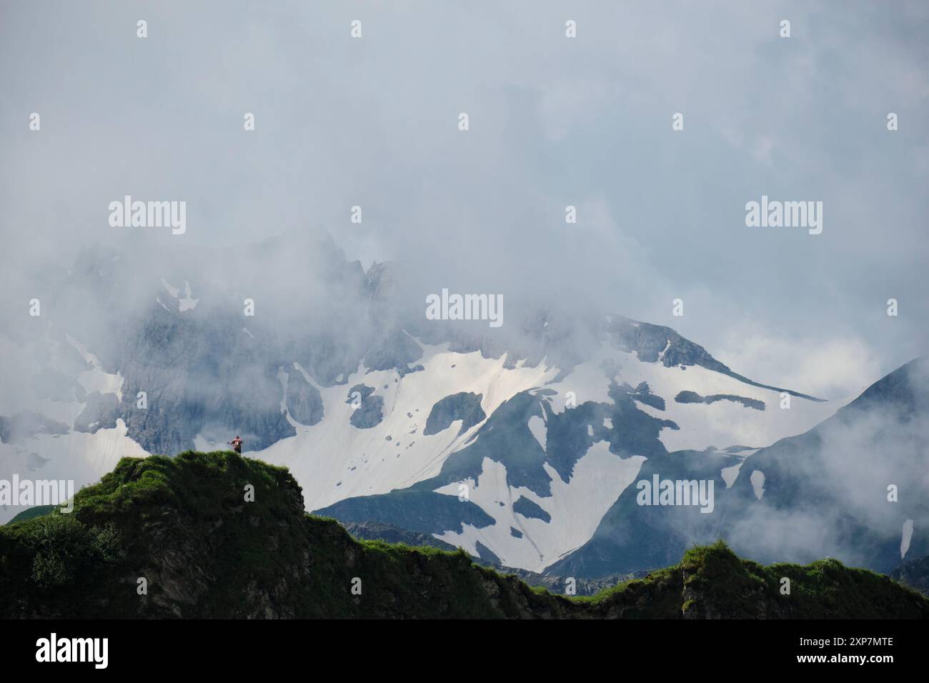 Blick in die wolken hi-res stock photography and images - Alamy