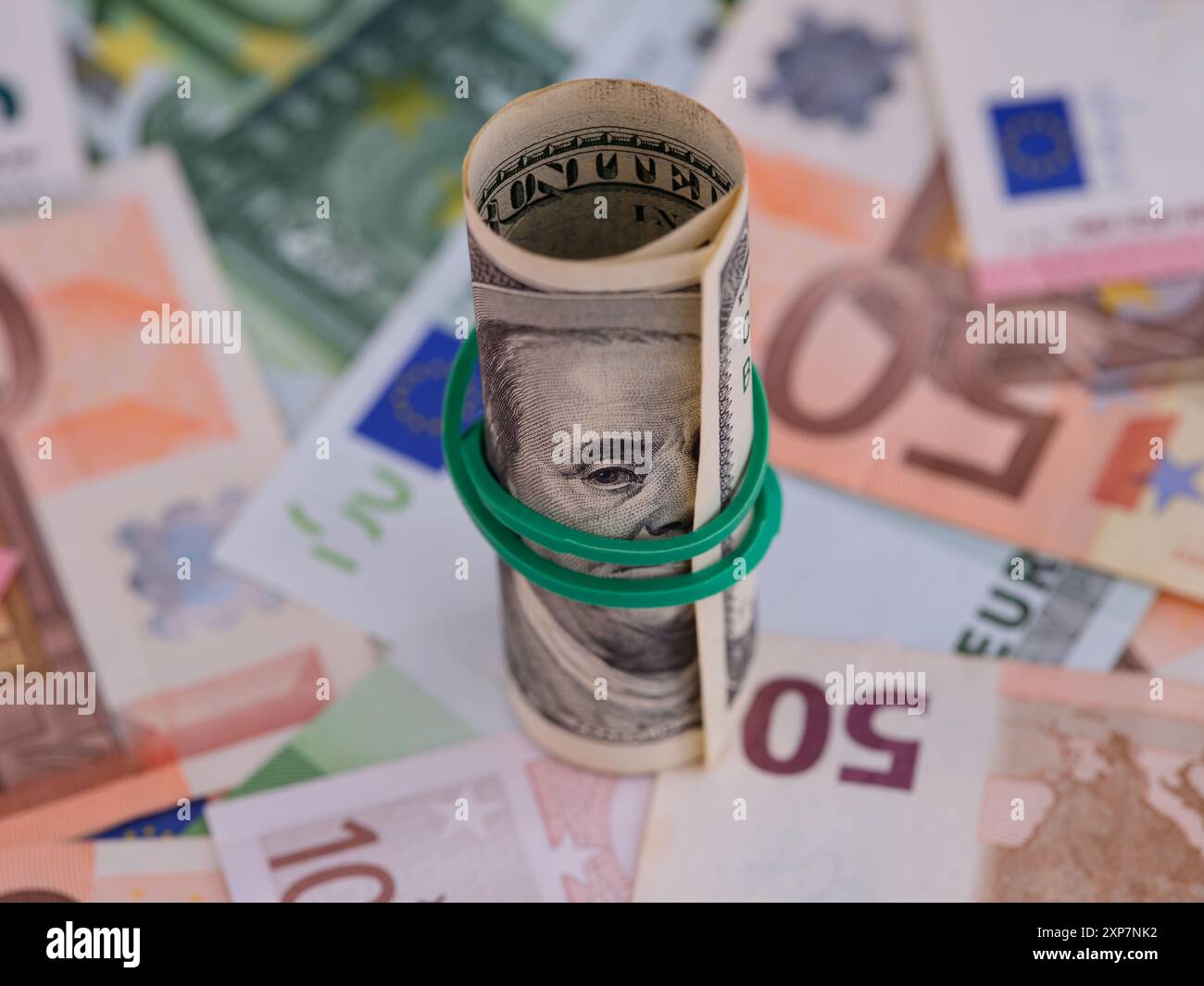 Dollar bills tied rubber band hi-res stock photography and images - Alamy
