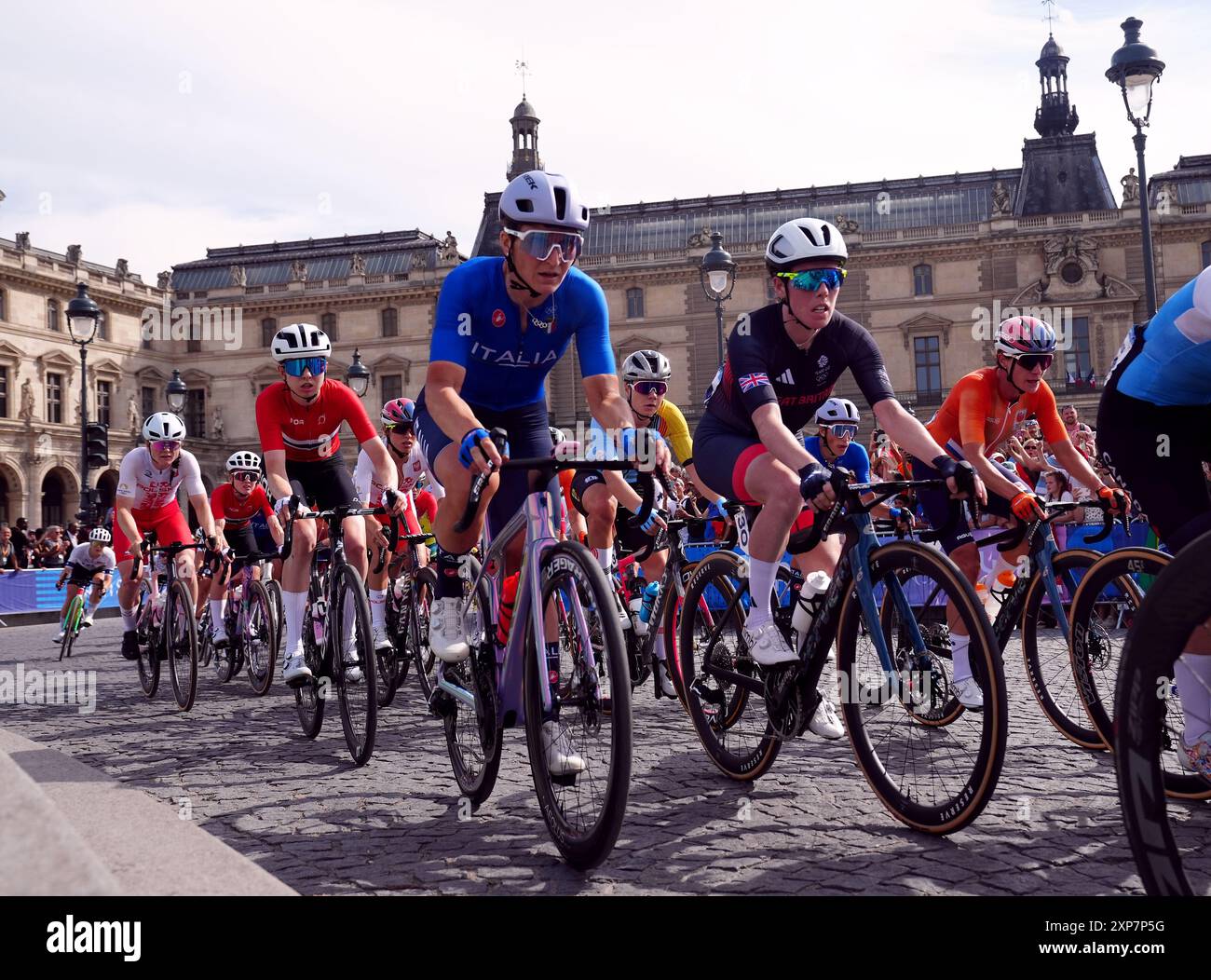 Great Britain's Anna Henderson amongst the peloton as it passes the ...
