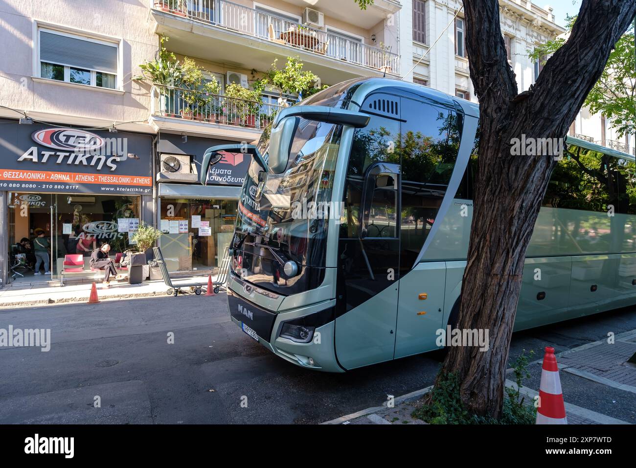 Ktel terminal hi-res stock photography and images - Alamy