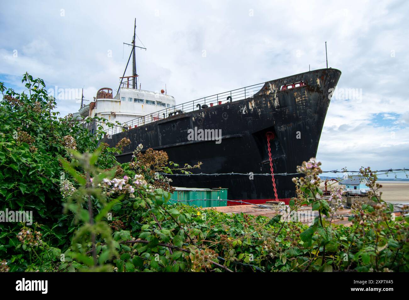 Duke of lancaster ship hi-res stock photography and images - Alamy