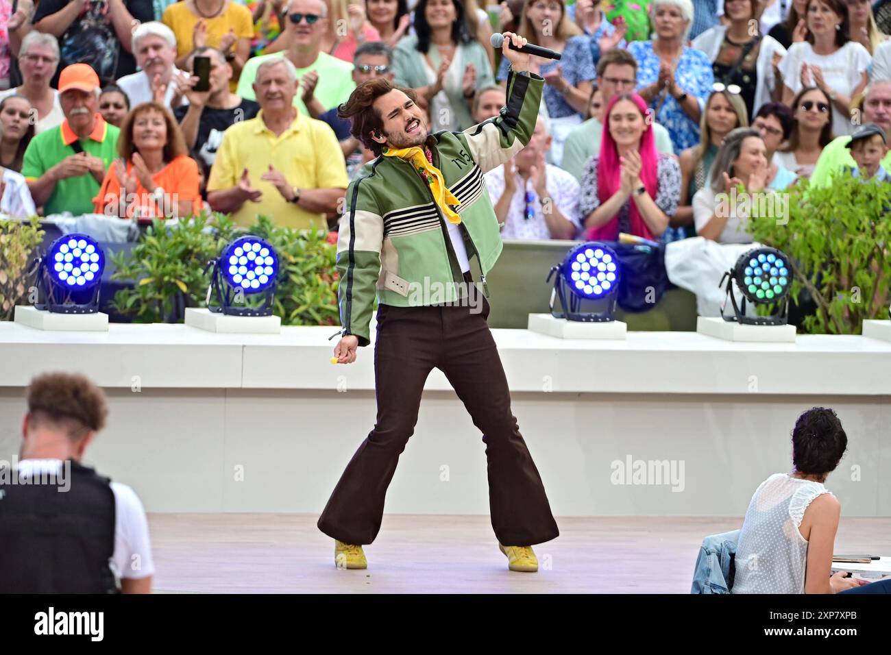 ZDF - Fernsehgarten. Sänger Moss Kena während der ZDF ...