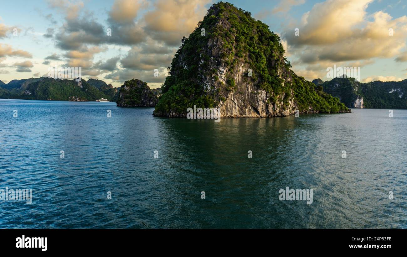 Culture Travel Vietnam UNESCO World Heritage Site Nature Landscape of ...