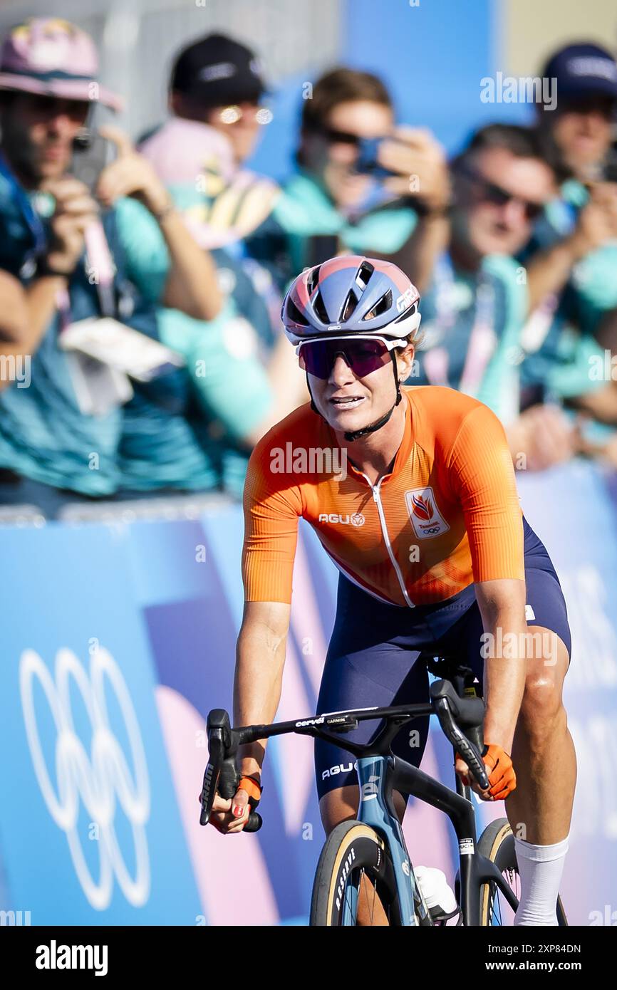 PARIS - Cyclist Marianne Vos wins a silver medal during the women's ...