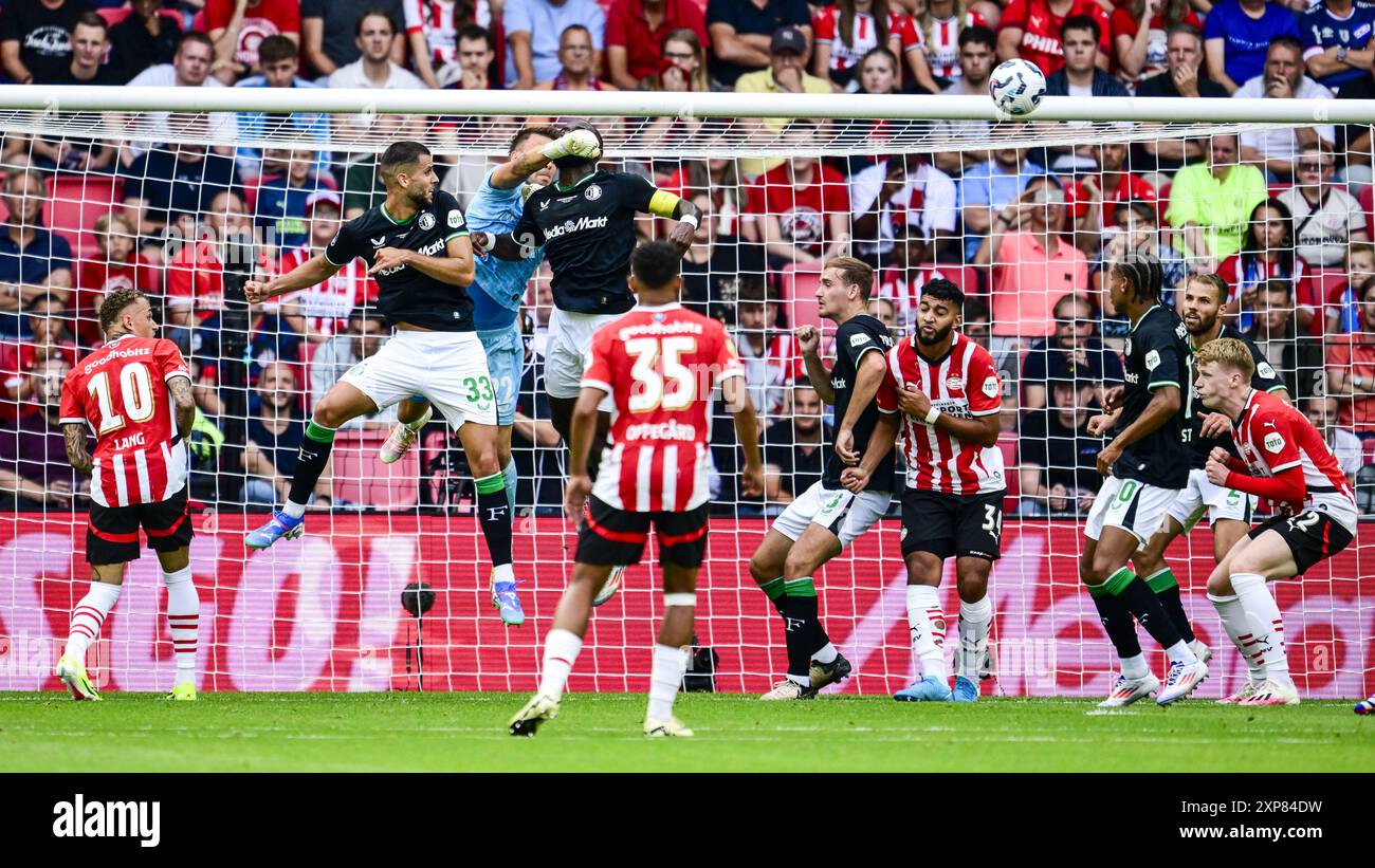 EINDHOVEN - Save of Feyenoord goalkeeper Timon Wellenreuther during the ...