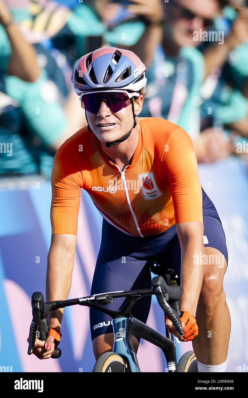PARIS - Cyclist Marianne Vos wins a silver medal during the women's ...