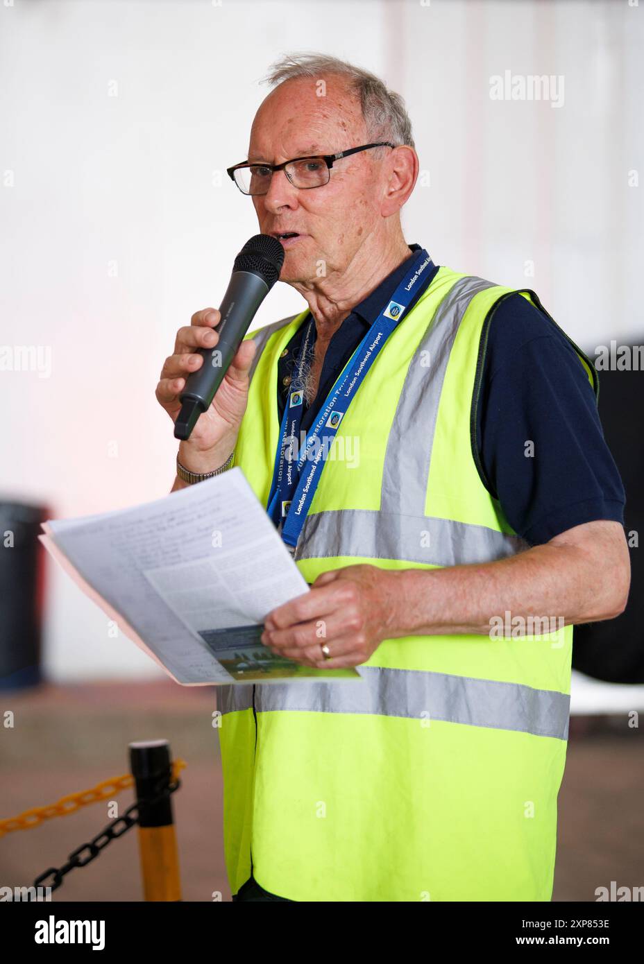 Airport beer london hi-res stock photography and images - Alamy