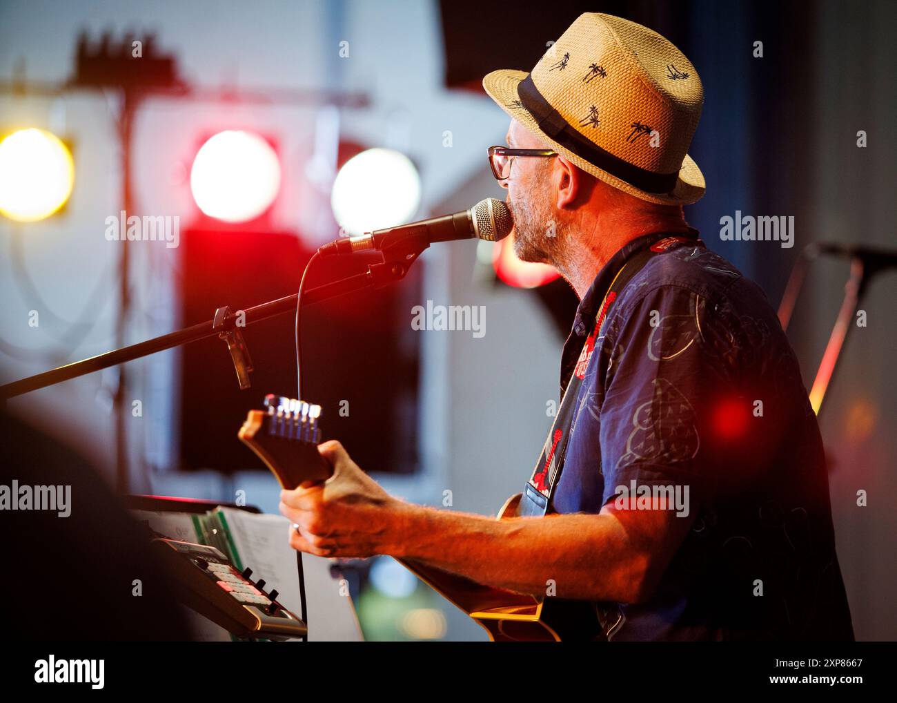 Shed Sounds playing at the Vulcan Music & Beer Festival, London Southend Airport, Essex ...