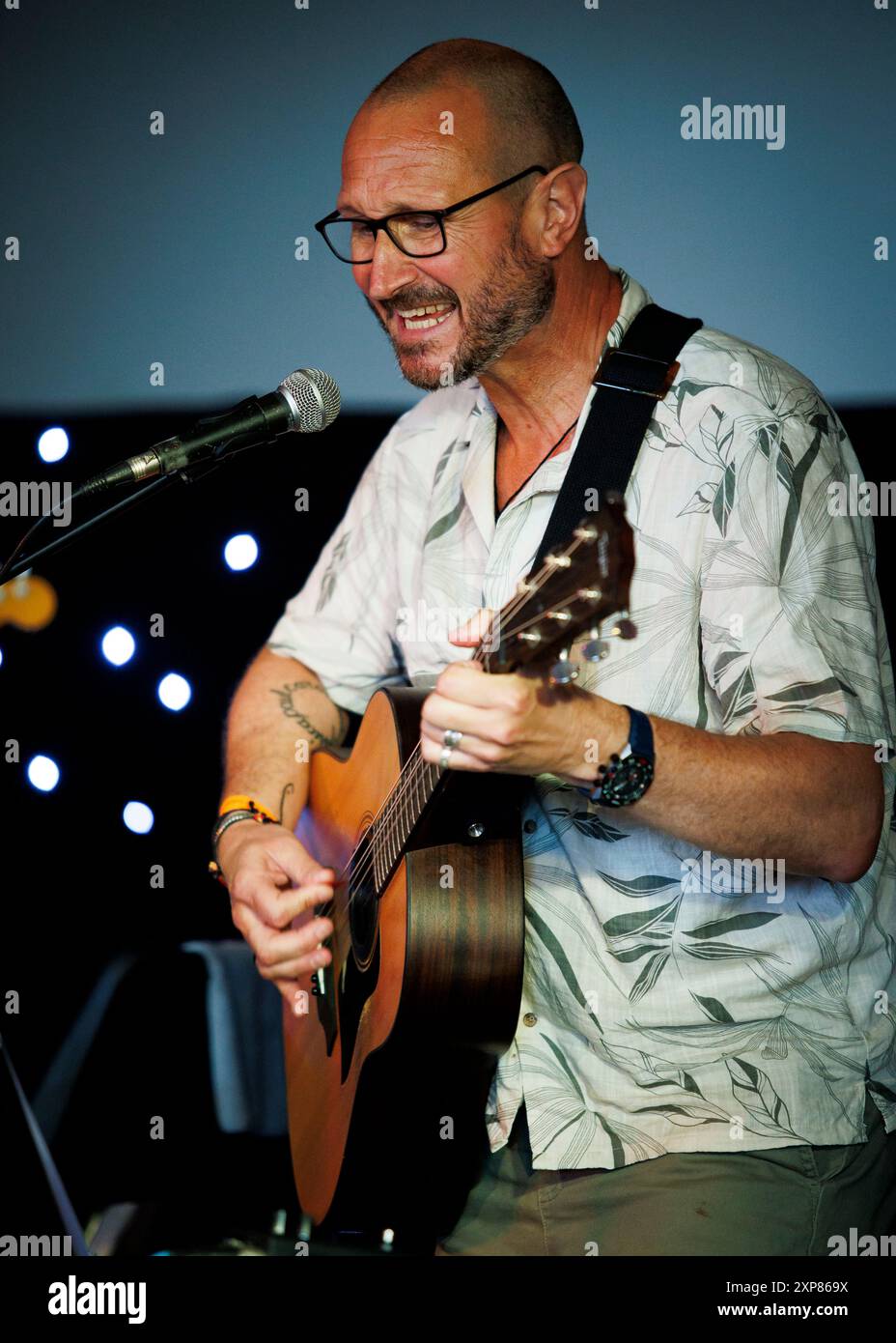 Shedsounds hi-res stock photography and images - Alamy