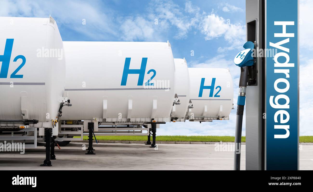 Tank trailers with hydrogen and H2 filling station Stock Photo - Alamy