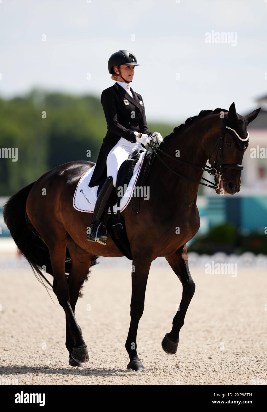 RETRANSMITTING CORRECTING CAPTION: Germany's Jessica von Bredow-Werndl ...