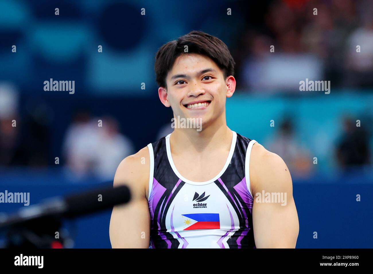 Carlos yulo vault 2024 paris hi-res stock photography and images - Alamy