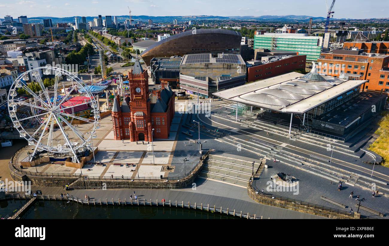 Welsh parliament government building hi-res stock photography and ...