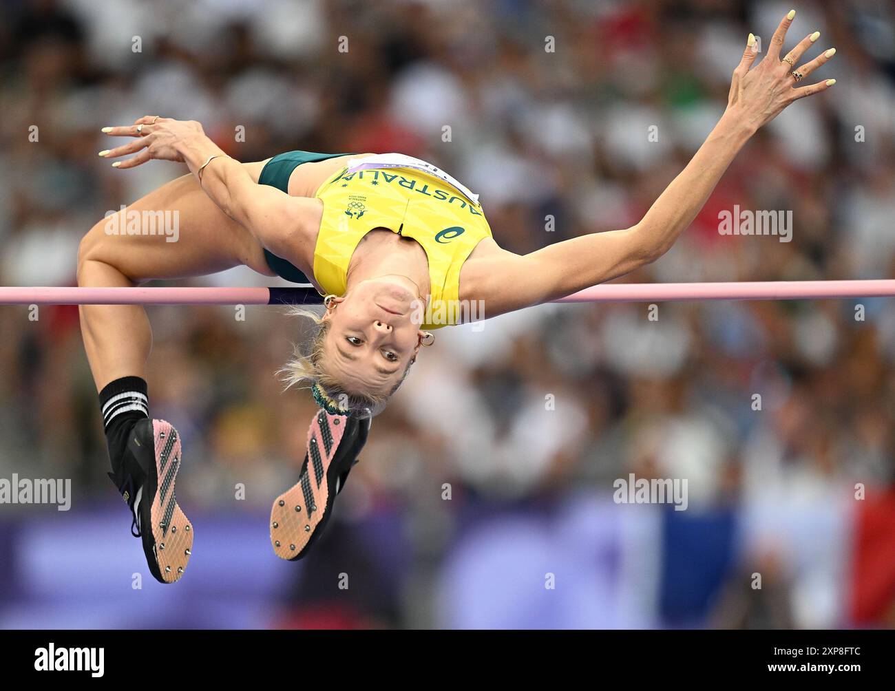 Paris, France. 4th Aug, 2024. Eleanor Patterson of Australia competes ...