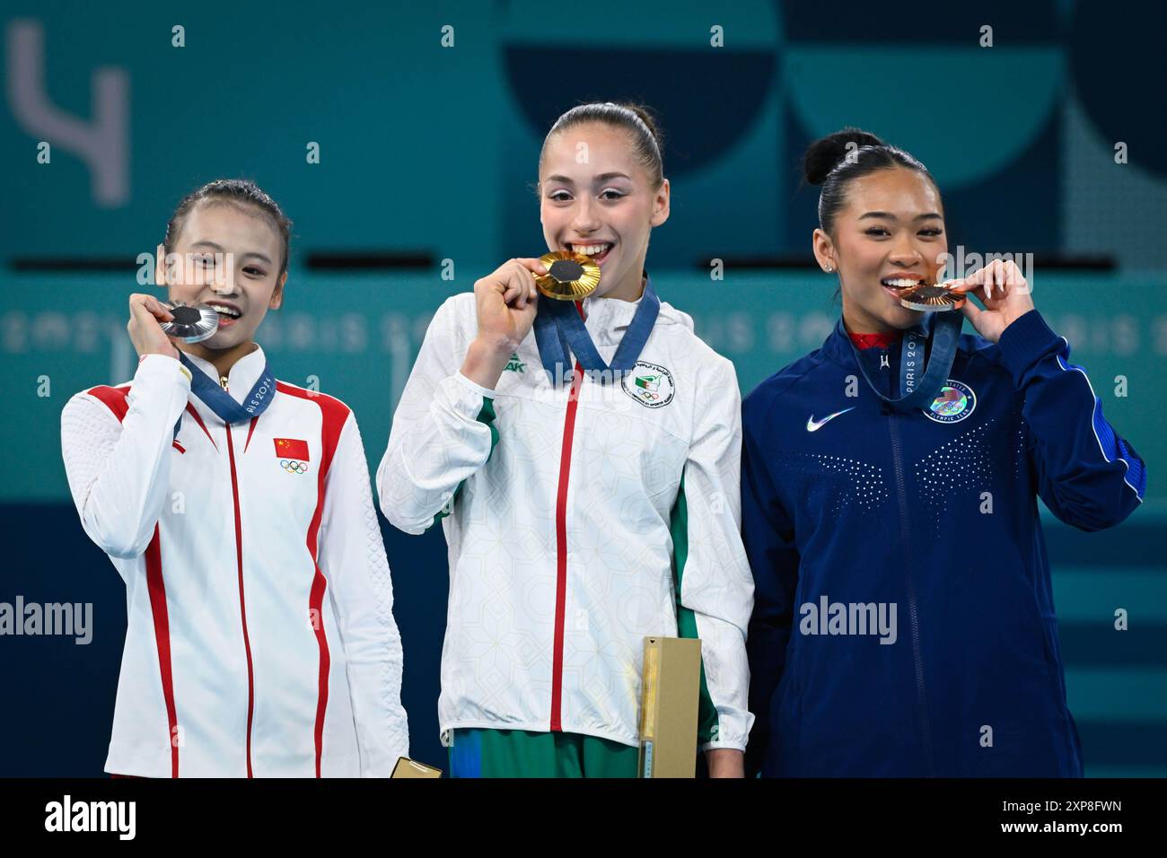 Qiu Qiyuan ( CHN ) Silver medal, Kaylia Nemour ( ALG ) Gold medal ...