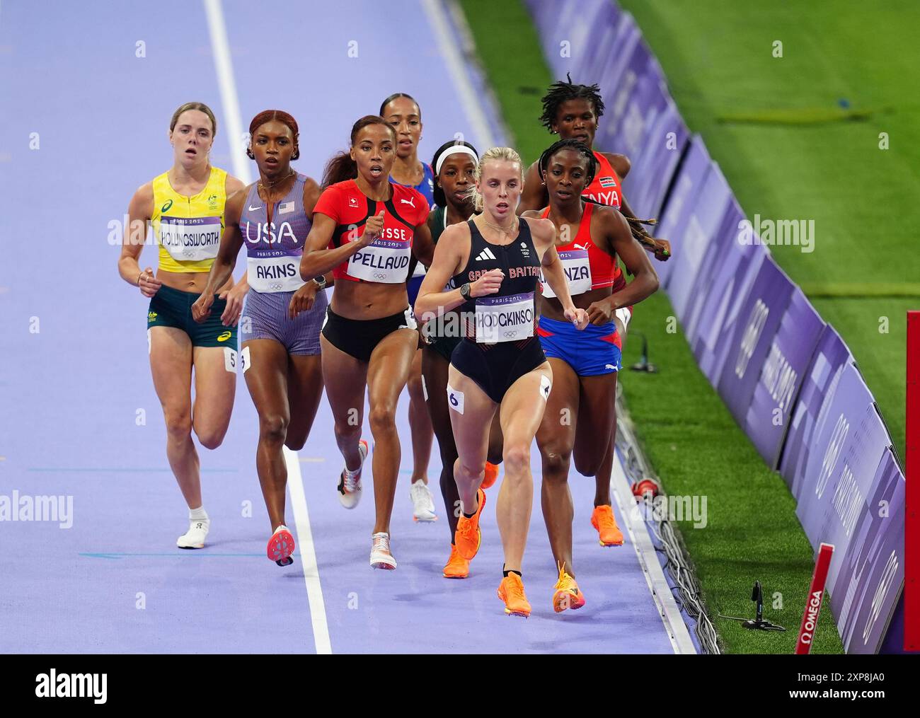 Great Britain's Keely Hodgkinson (centre) in action during the Women’s ...
