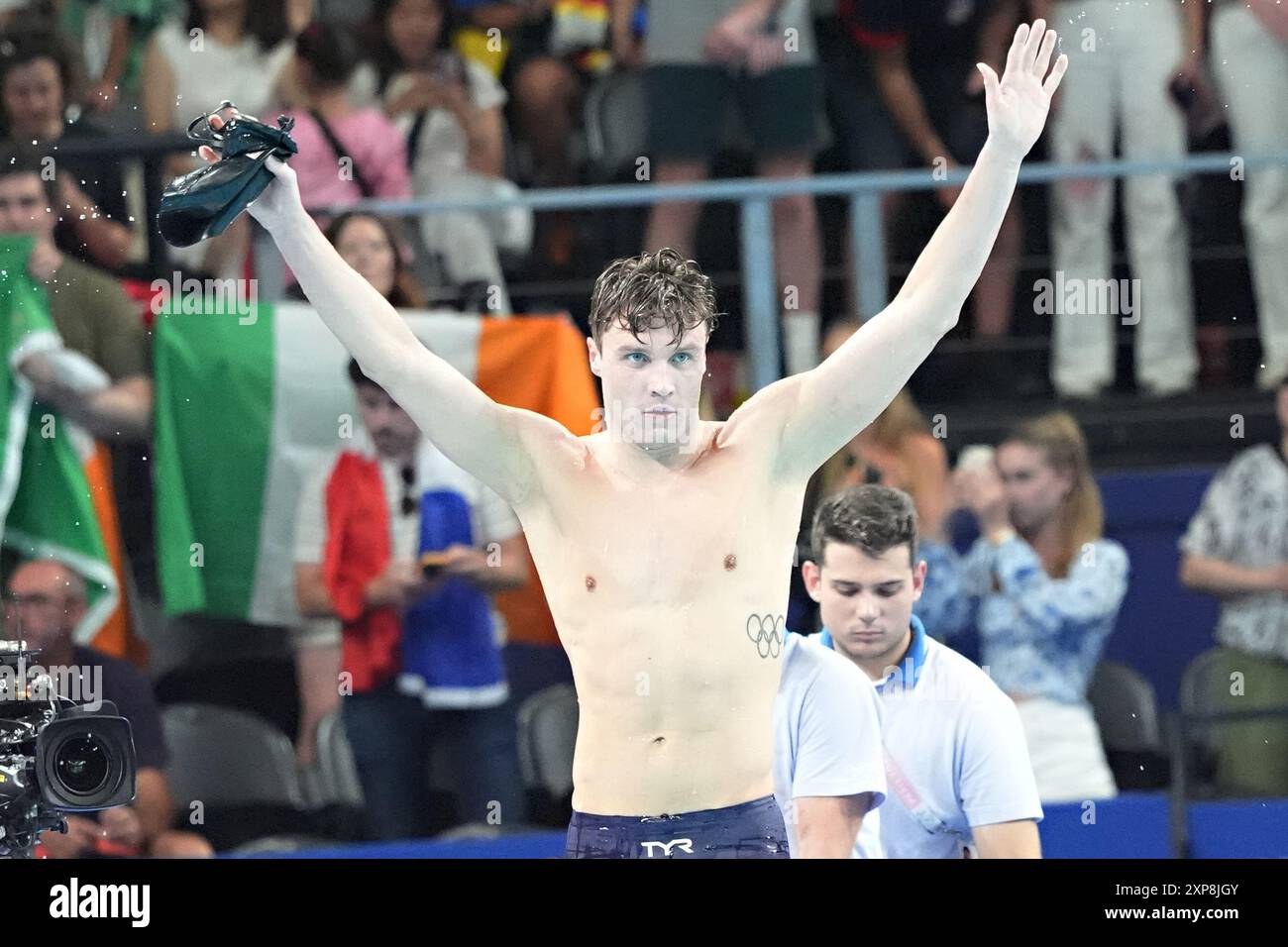 Paris, France. 04th Aug, 2024. Bobby Finke of USA celebrates after ...
