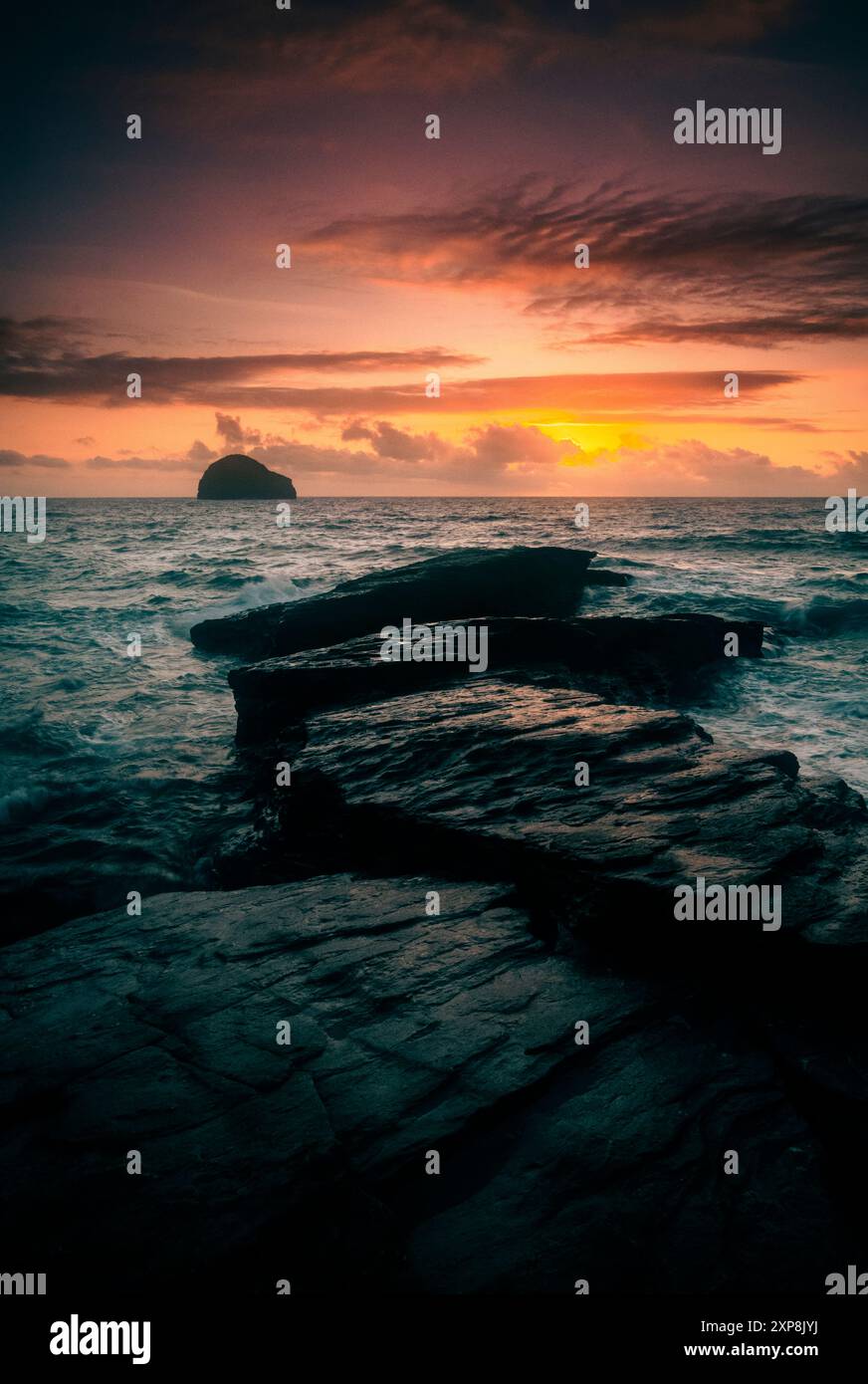 Sunset at Trebarwith Strand in Cornwall, England, UK Stock Photo - Alamy