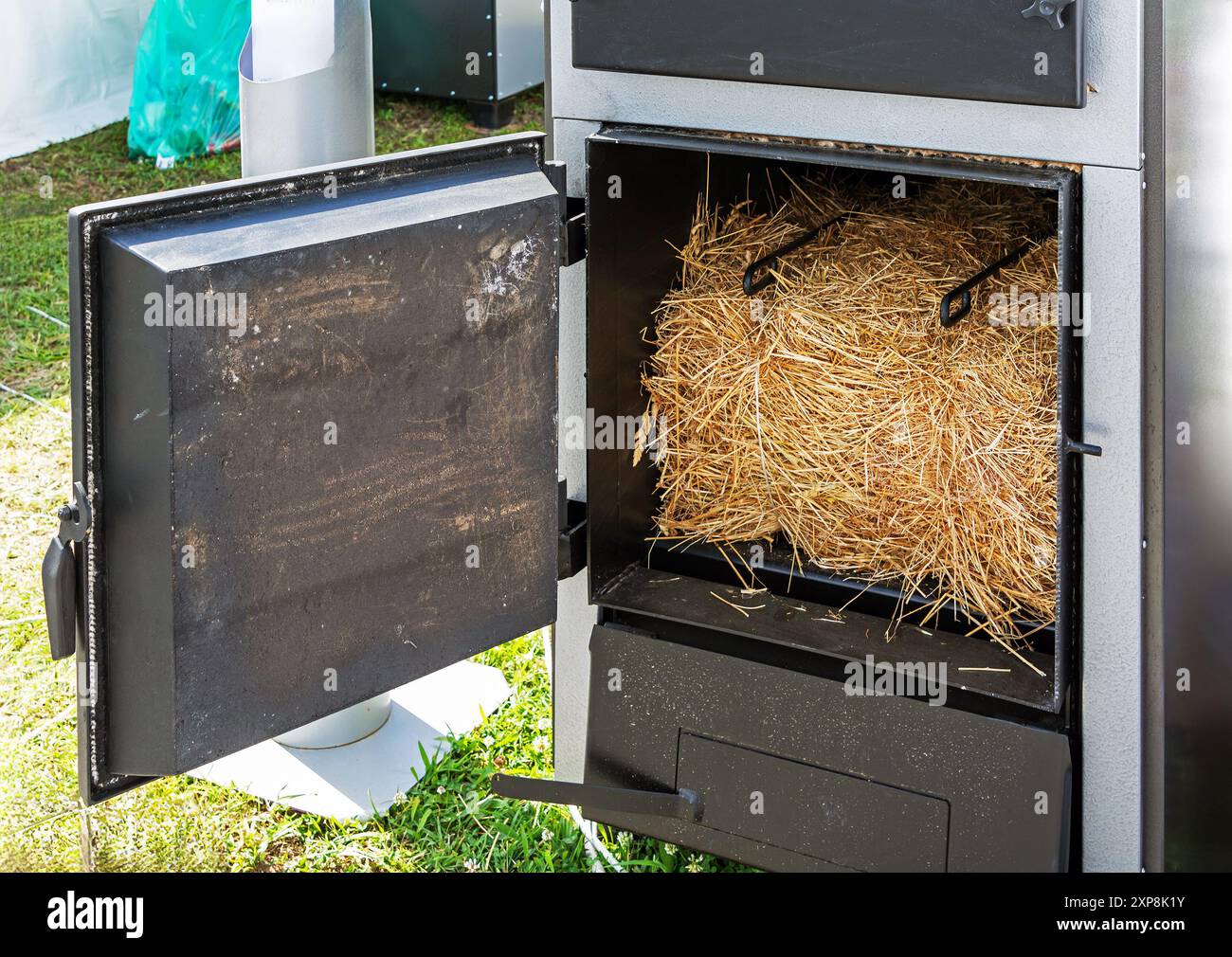 Biomass heating boiler system burner using stray and dry hay materials ...