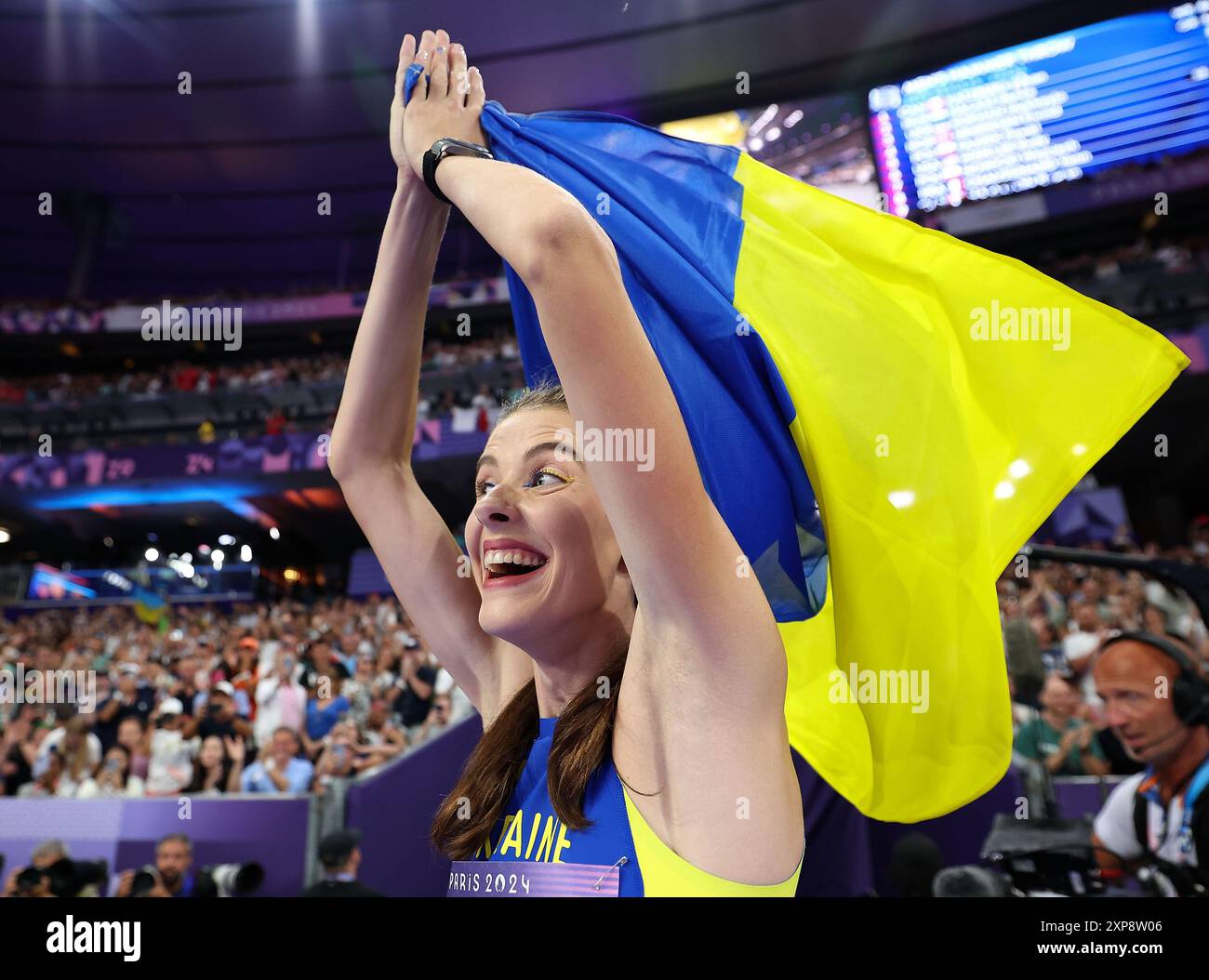 Paris, France. 4th Aug, 2024. Yaroslava Mahuchikh of Ukraine celebrates ...