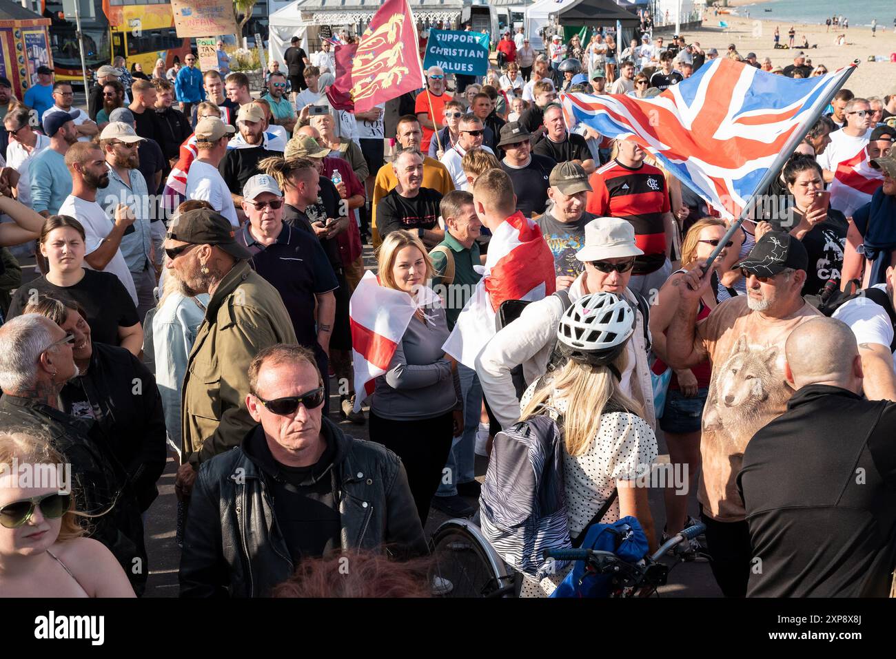 Weymouth, Dorset, UK. 4th August 2024. Far right protesters gather on ...